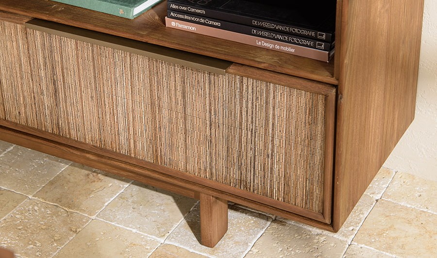Petit meuble TV en teck recyclé et tissage de coco 2 tiroirs - Thekku