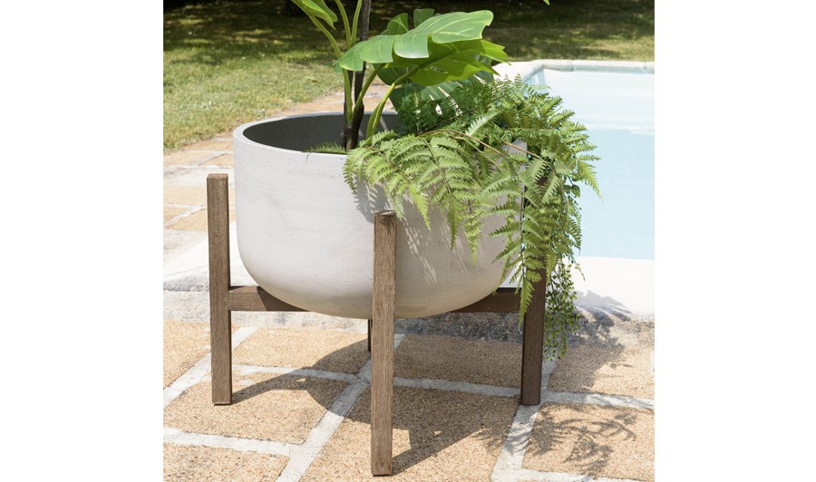 Petit pot de fleurs rond de jardin sur pieds en béton et acacia Nestor