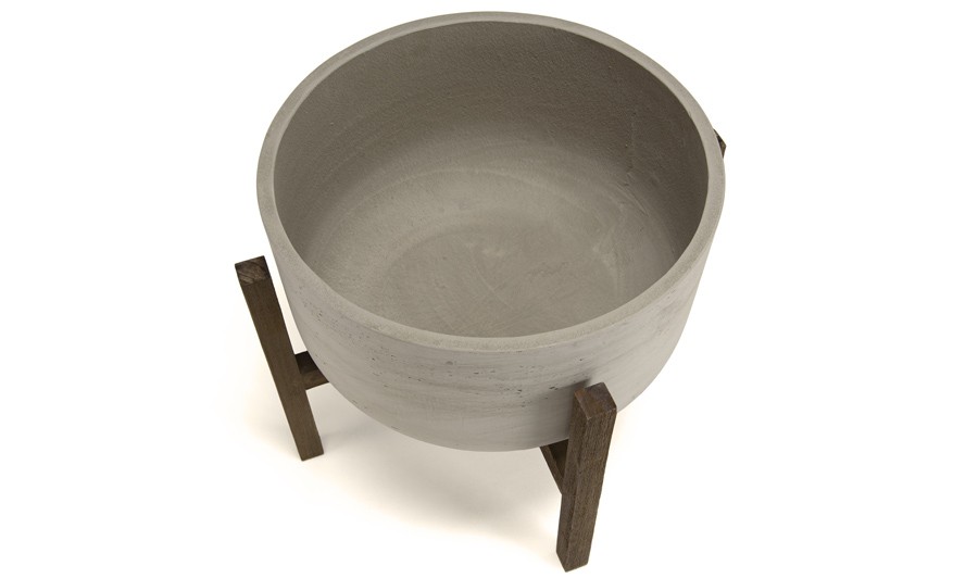 Petit pot de fleurs rond de jardin sur pieds en béton et acacia Nestor